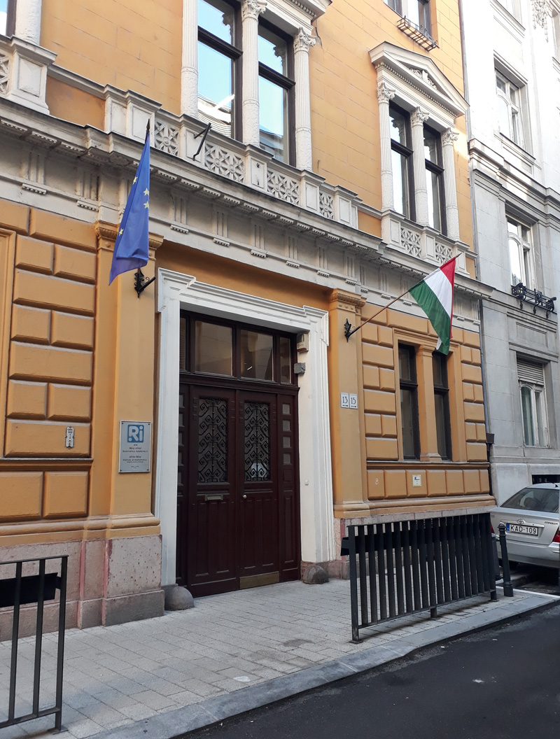 The Alfréd Rényi Institute of Mathematics - Max Langert